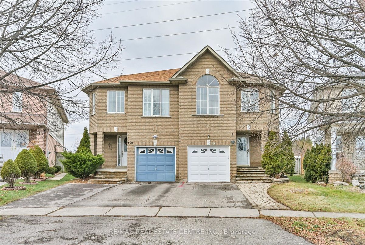 602 Amaretto Ave Pickering - Sold