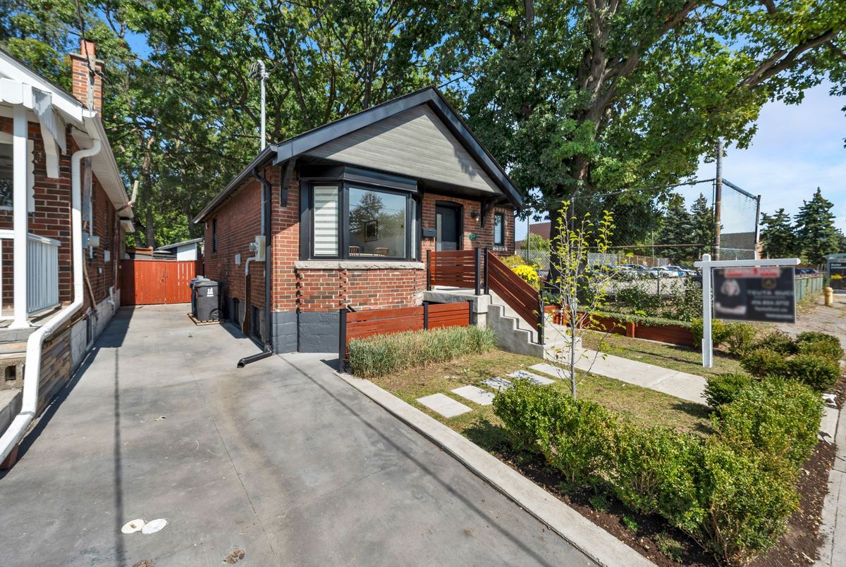 510 Cosburn Avenue Toronto - Sold
