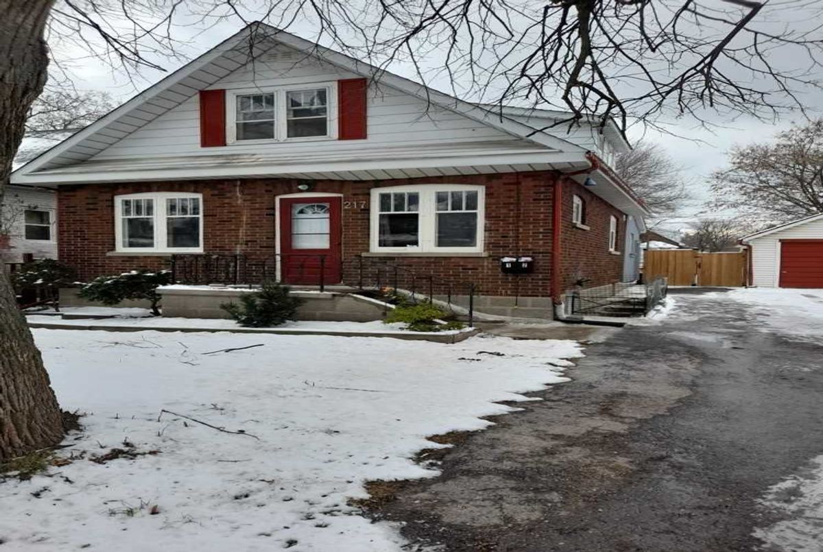 217 Graburn Ave Oshawa - Leased