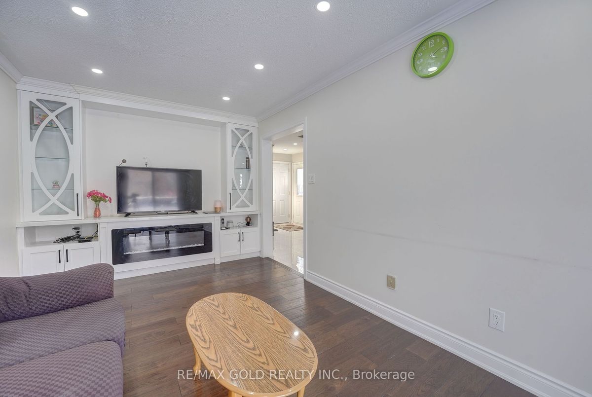 42 Blackmere Circle Brampton - Sold